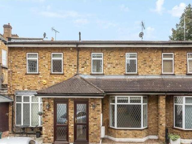 3 Bedroom Terraced House For Sale In London
