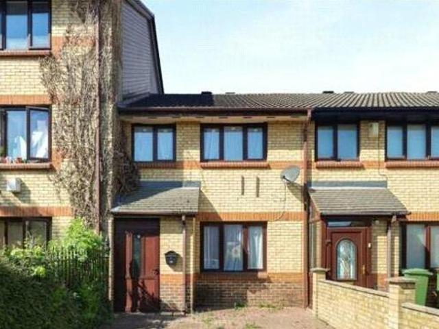 3 Bedroom Terraced House For Sale In London