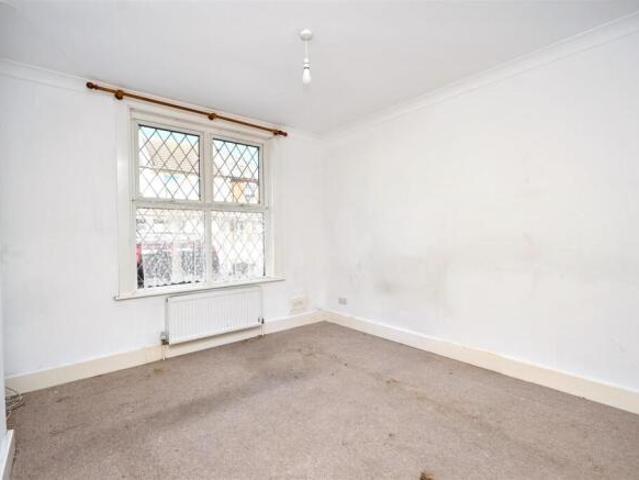 3 bedroom terraced house for sale in Latimer Road, Eastbourne, BN22