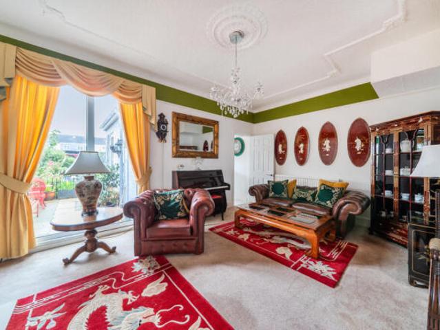3 bedroom terraced house for sale in Lake View, Hull, HU8 9, HU8