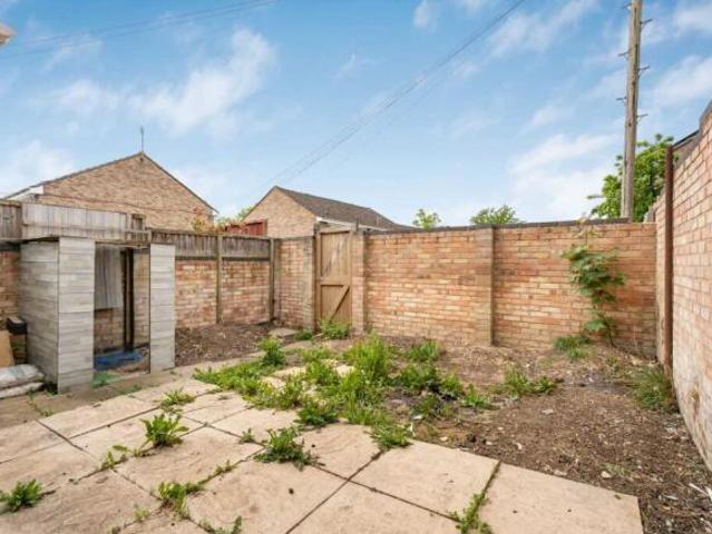 3 bedroom terraced house for sale in Lambourn Road, Oxford, OX4