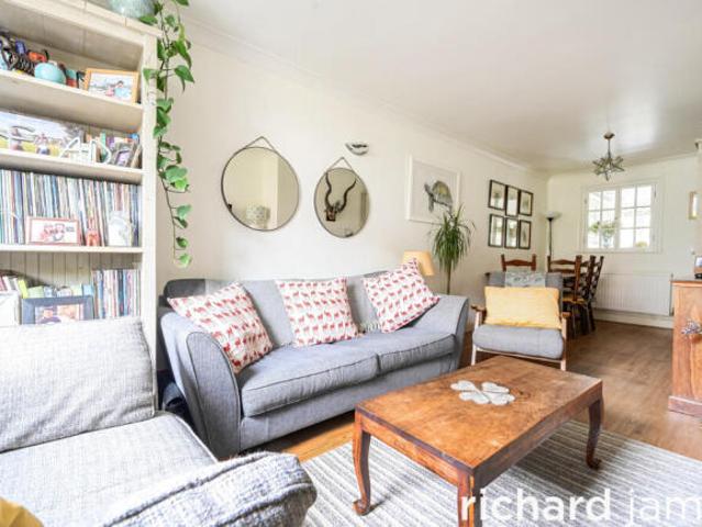 3 bedroom terraced house for sale in Lansdown Road, Old Town, Swindon, SN1