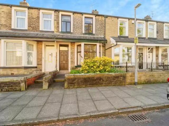 3 bedroom terraced house for sale in Lansdowne Close, Burnley.