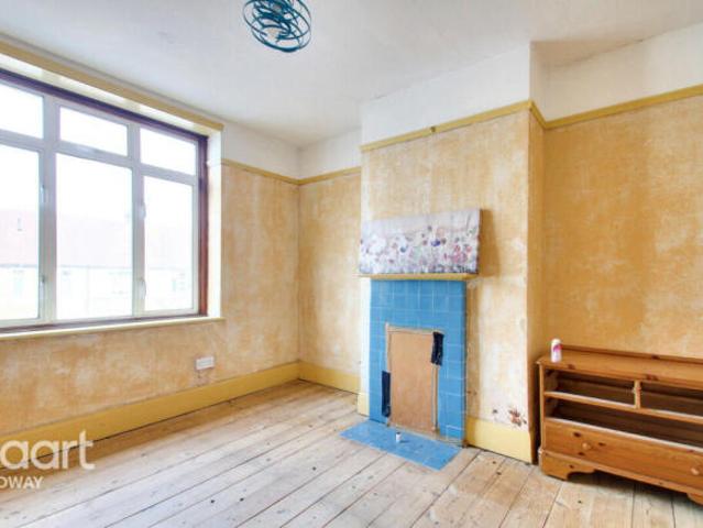 3 bedroom terraced house for sale in Lewis Avenue, Gillingham, ME8