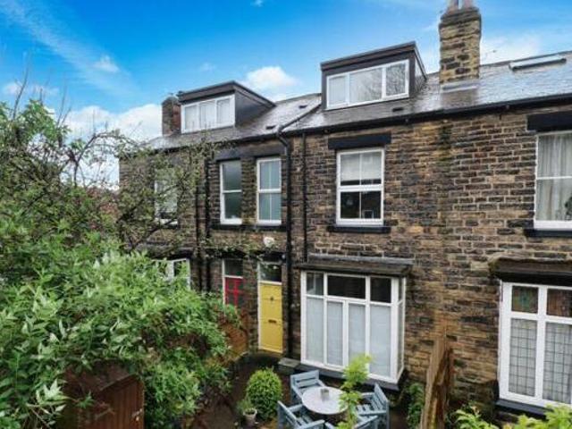 3 Bedroom Terraced House For Sale In Leeds, West Yorkshire