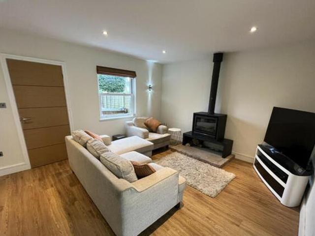3 Bedroom Terraced House For Sale In Leeds, West Yorkshire