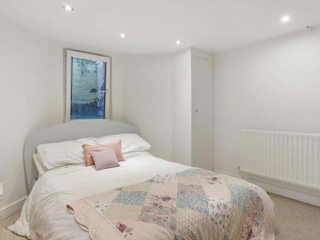 3 bedroom terraced house for sale in Leighton Road, Cheltenham, GL52 6BD, GL52
