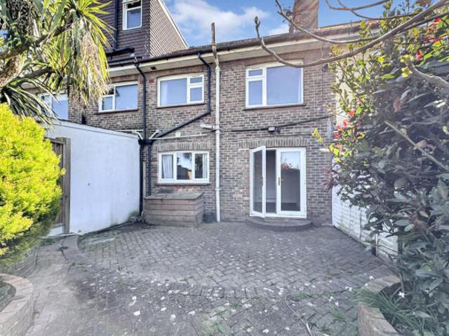 3 bedroom terraced house for sale in Littlehampton Road, Worthing, BN13