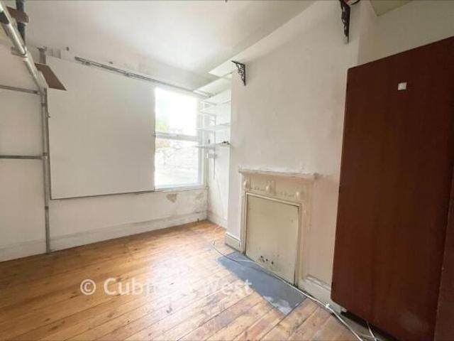 3 bedroom terraced house for sale in Littlehampton Road, Worthing, West Sussex, BN13