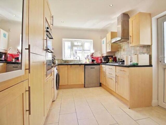 3 bedroom terraced house for sale in Livingstone Road, Hounslow, TW3
