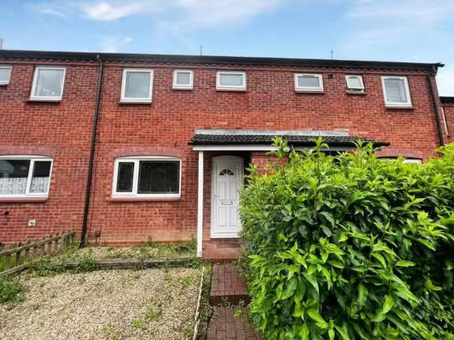 3 bedroom terraced house for sale in Lightoak Close, Walkwood.