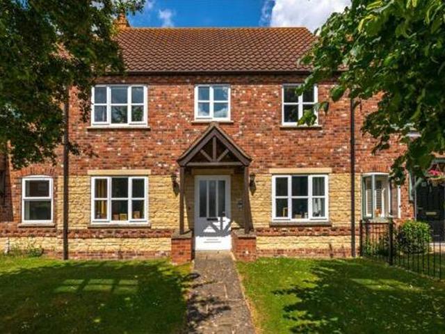 3 Bedroom Terraced House For Sale In Lincoln, Lincolnshire