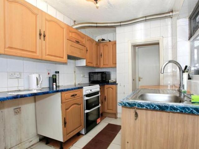 3 bedroom terraced house for sale in Lincoln Road, Peterborough, PE1