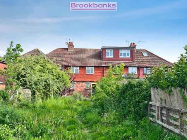 3 bedroom terraced house for sale in Lingfield Road, Edenbridge, TN8