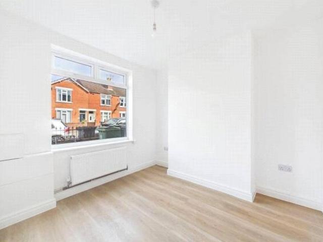 3 bedroom terraced house for sale in Linden Road, Gloucester, Gloucestershire, GL1