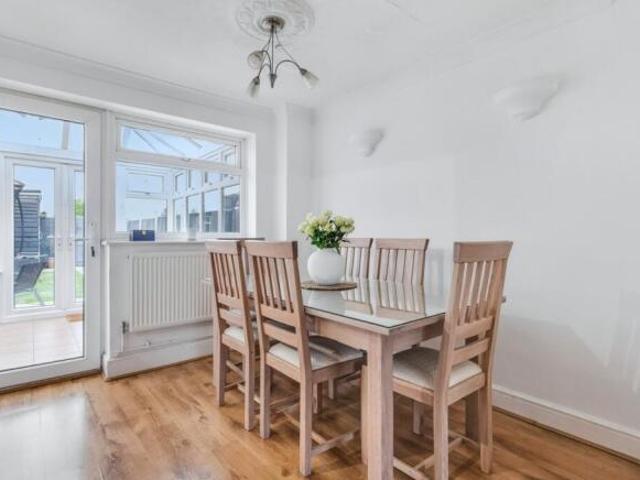 3 bedroom terraced house for sale in Linnet Drive, Tile Kiln, Chelmsford, CM2