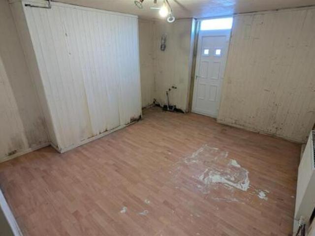 3 bedroom terraced house for sale in Lister Avenue, Bradford, BD4