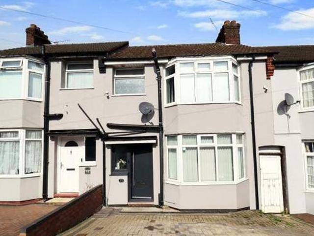 3 Bedroom Terraced House For Sale In Luton, Bedfordshire