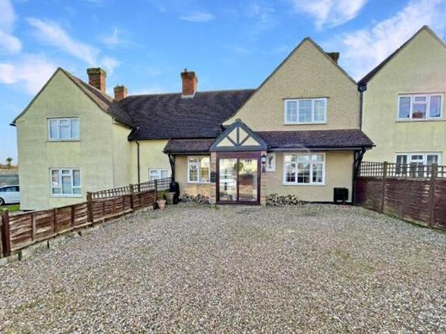 3 Bedroom Terraced House For Sale In Luton, Hertfordshire