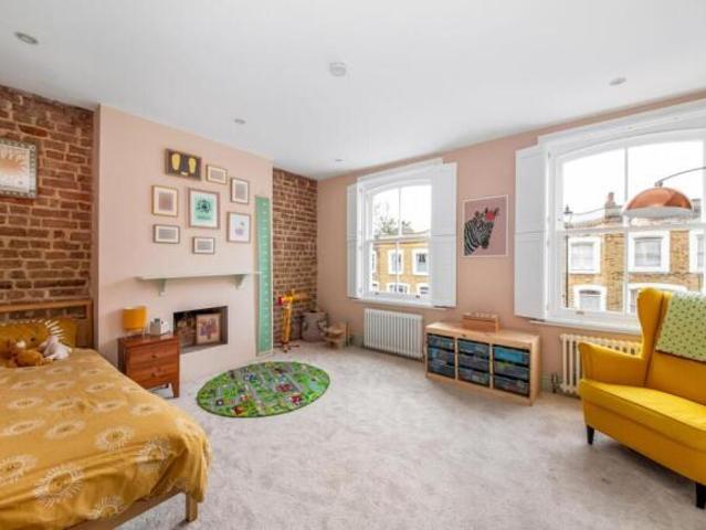 3 bedroom terraced house for sale in Mount Ash Road, Sydenham, London, SE26