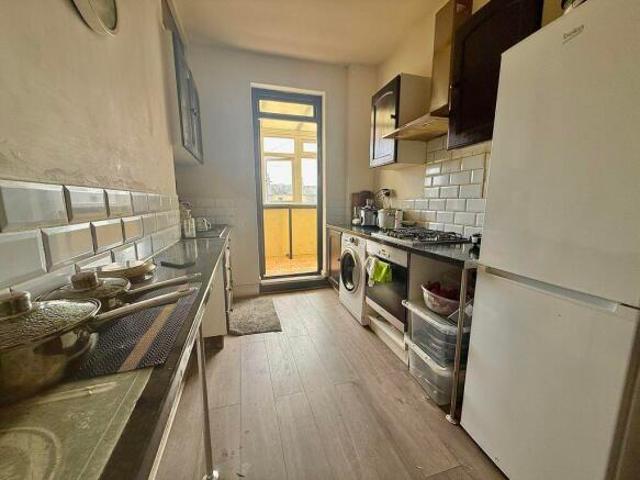 3 bedroom terraced house for sale in Mount Gould Road, Lipson, Plymouth. A fabulous 3 bedroomed family home with great potential and large garden and garage, PL4