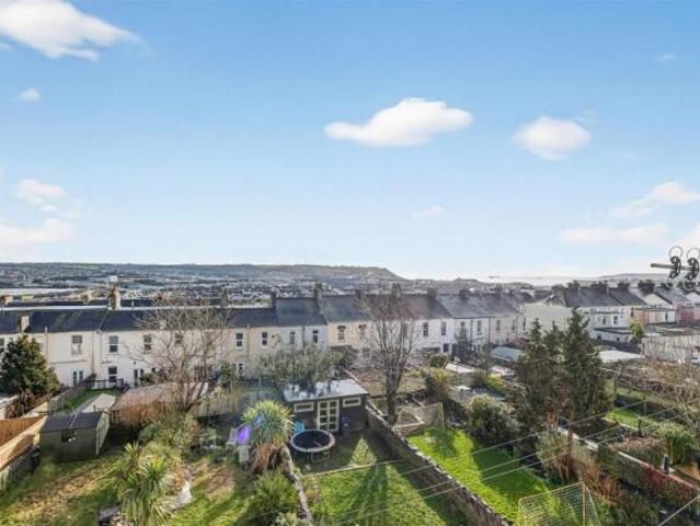 3 bedroom terraced house for sale in Mount Gould Road, Plymouth, PL4