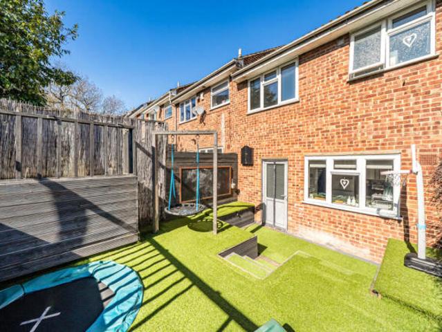 3 bedroom terraced house for sale in Morvale Close, Belvedere, DA17
