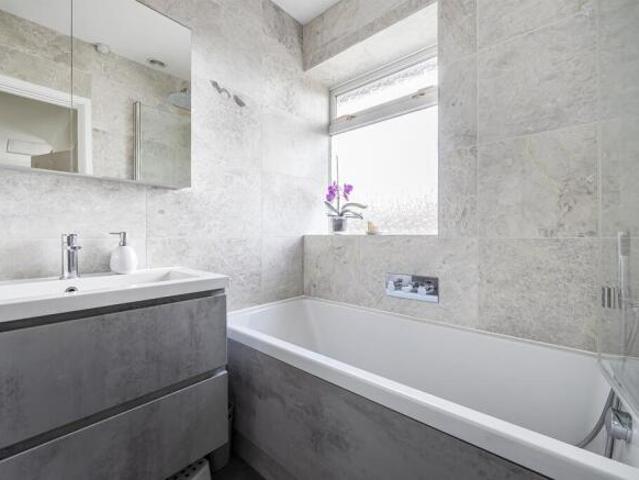 3 bedroom terraced house for sale in Maynard Drive, St. Albans, AL1