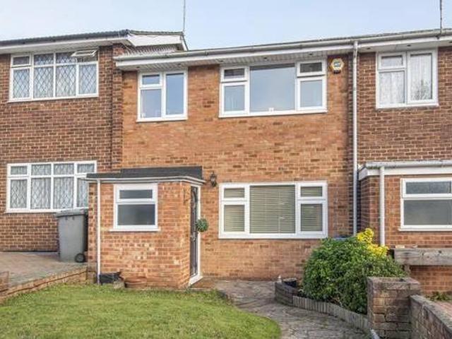 3 bedroom terraced house for sale in Maidenhead Berkshire SL6