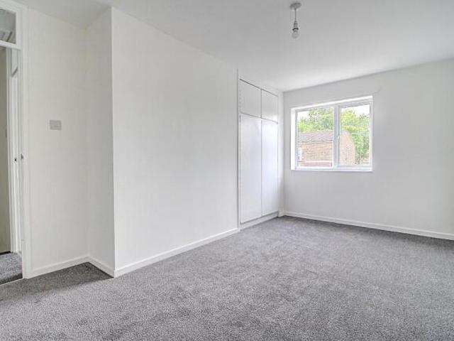 3 bedroom terraced house for sale in Malta Close, Basingstoke, RG24