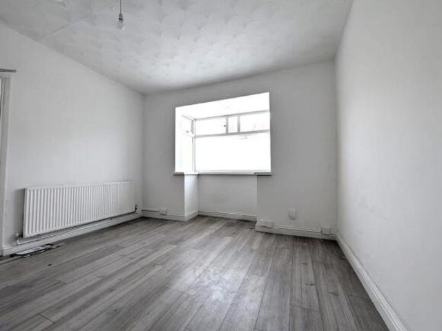 3 bedroom terraced house for sale in Manchester Road, Swindon, Wiltshire, SN1