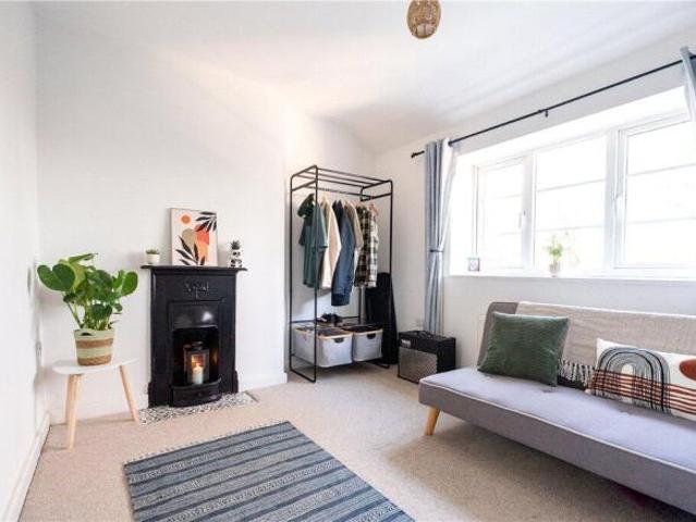 3 bedroom terraced house for sale in Manor Crescent, Pool in Wharfedale, Otley, West Yorkshire, LS21
