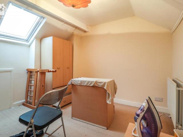 3 bedroom terraced house for sale in Manor Lane, Sheffield, South Yorkshire, S2