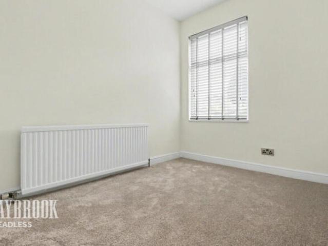 3 bedroom terraced house for sale in Mansfield Road, Sheffield, S12
