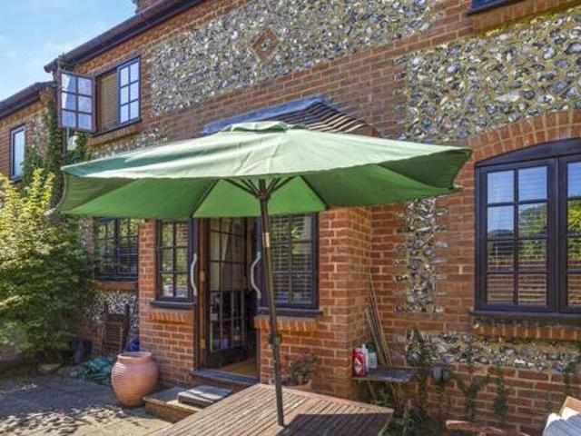 3 Bedroom Terraced House For Sale In Marlow