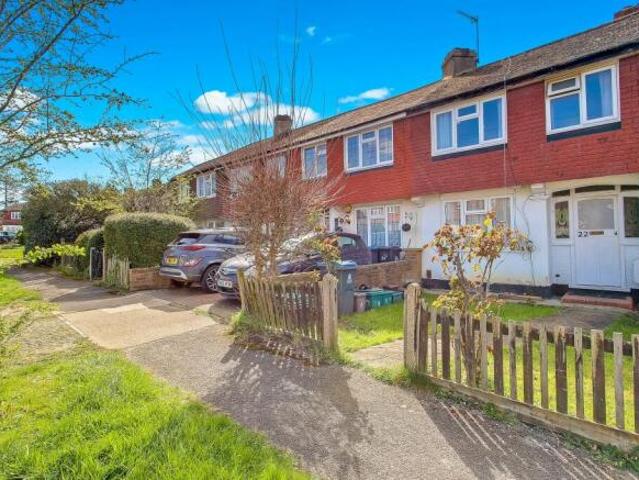 3 bedroom terraced house for sale in Meadway, Surbiton, KT5