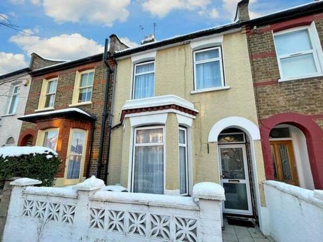 3 bedroom terraced house for sale in Melbourne Road London E17