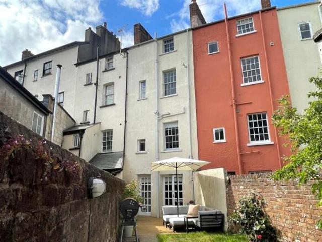 3 bedroom terraced house for sale in Melbourne Street, Exeter, EX2
