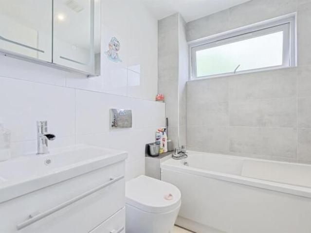 3 bedroom terraced house for sale in Micklewell Lane, Northampton, NN3