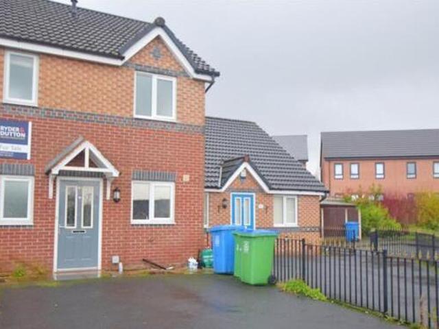 3 Bedroom Terraced House For Sale In Middleton, Manchester