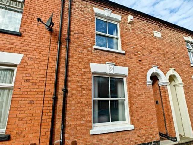 3 Bedroom Terraced House For Sale In Milton Keynes