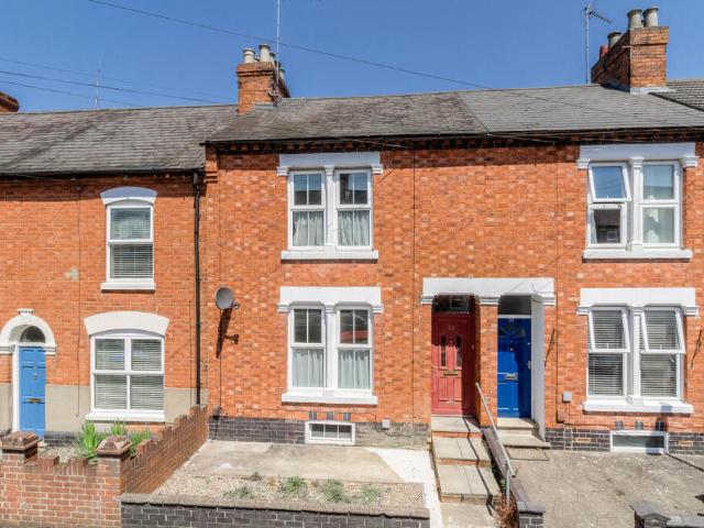 3 bedroom terraced house for sale in Milton Street, Northampton, NN2