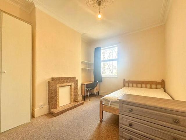 3 bedroom terraced house for sale in Muller Avenue, Bristol, BS7