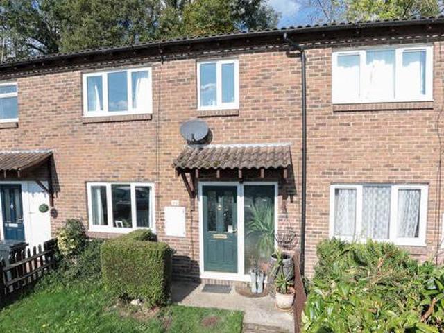 3 bedroom terraced house for sale in No Onward Chain in Etchingham TN19