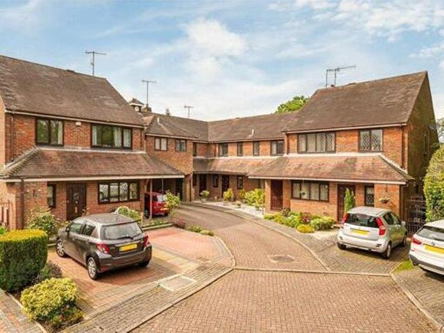 3 Bedroom Terraced House For Sale In Northwood
