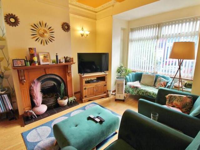 3 bedroom terraced house for sale in North End Grove, North End, PO2