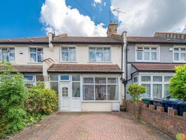 3 Bedroom Terraced House For Sale In North Finchley