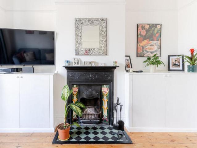 3 bedroom terraced house for sale in North Street, Downend, BS16