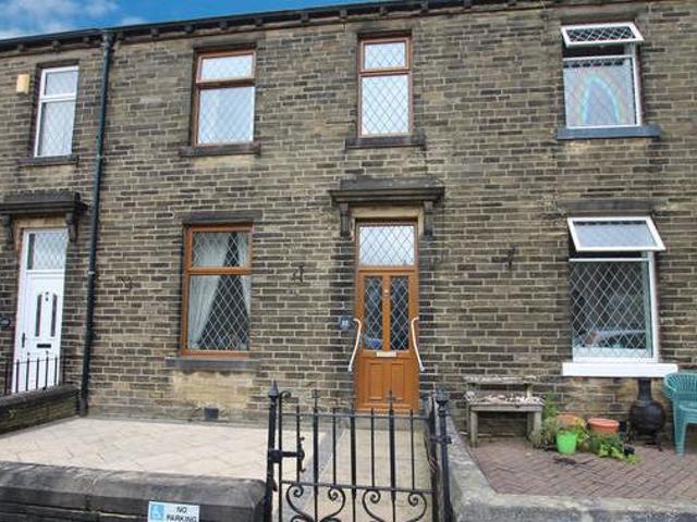 3 bedroom terraced house for sale in North Street SuttoninCraven BD20