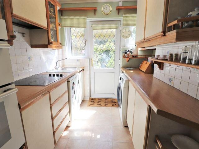 3 bedroom terraced house for sale in Northbrook Road, Worthing, BN14